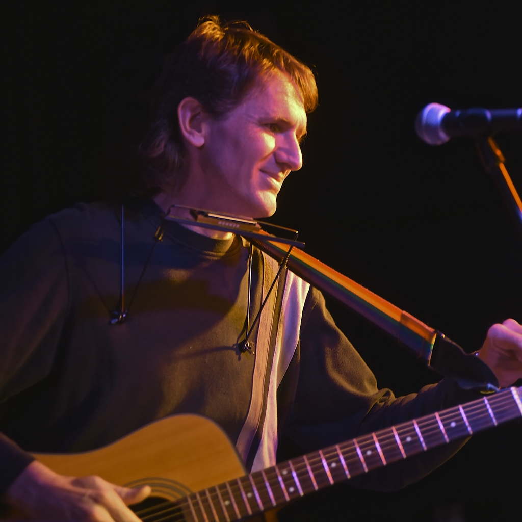 The Lost Larks | Three respected songwriters in stunning 3 part harmony